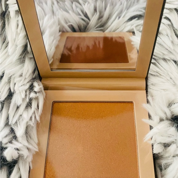 KKW Beauty | Makeup | Nib Kkw Beauty Camo Collection Legend Highlighter ...